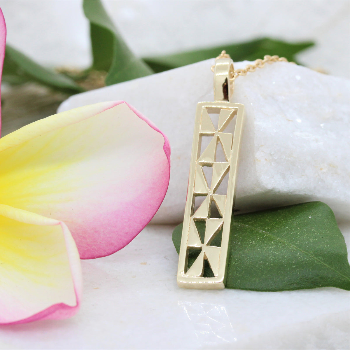 Manulua Pendant NCP0014 – nesiancreations